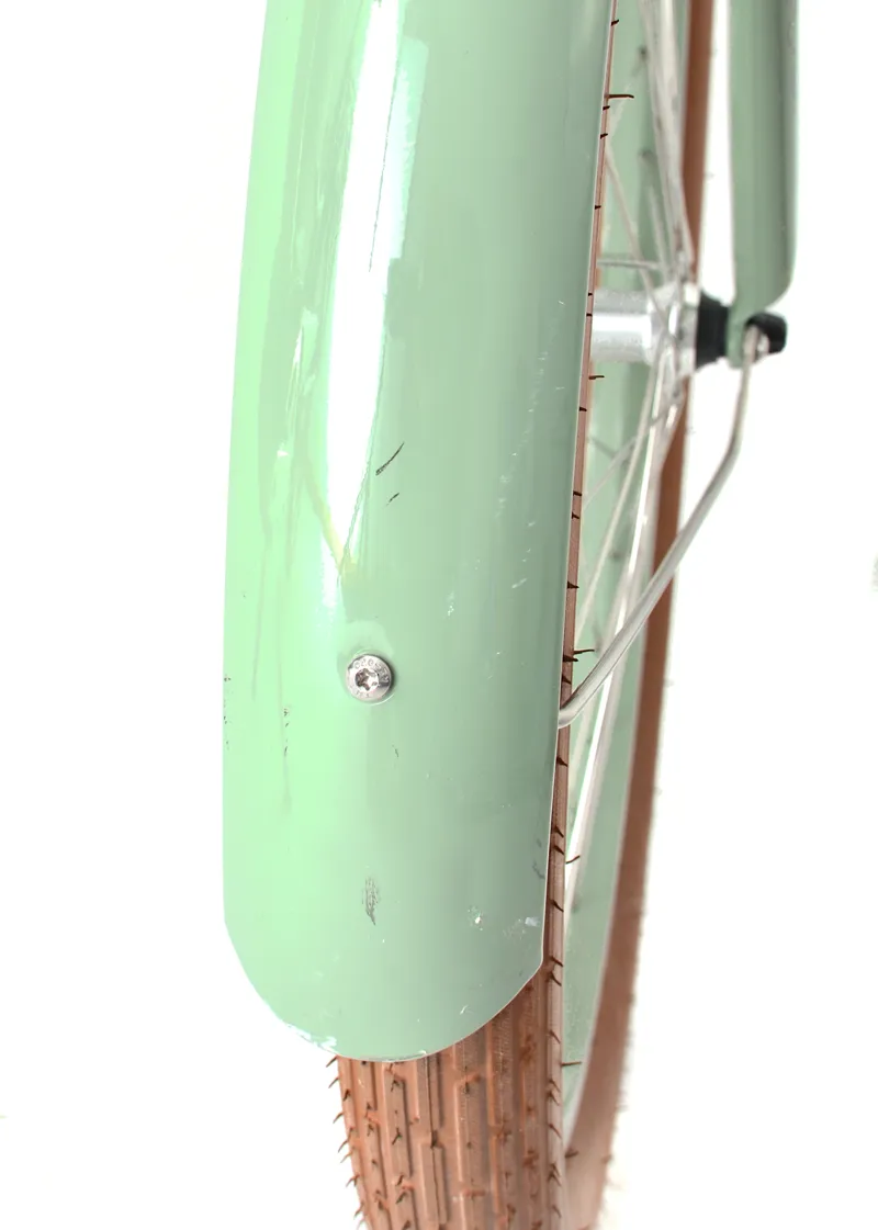Nearly New Electra Townie Go 5i EQ Step Thru 2024 Women's Electric ...