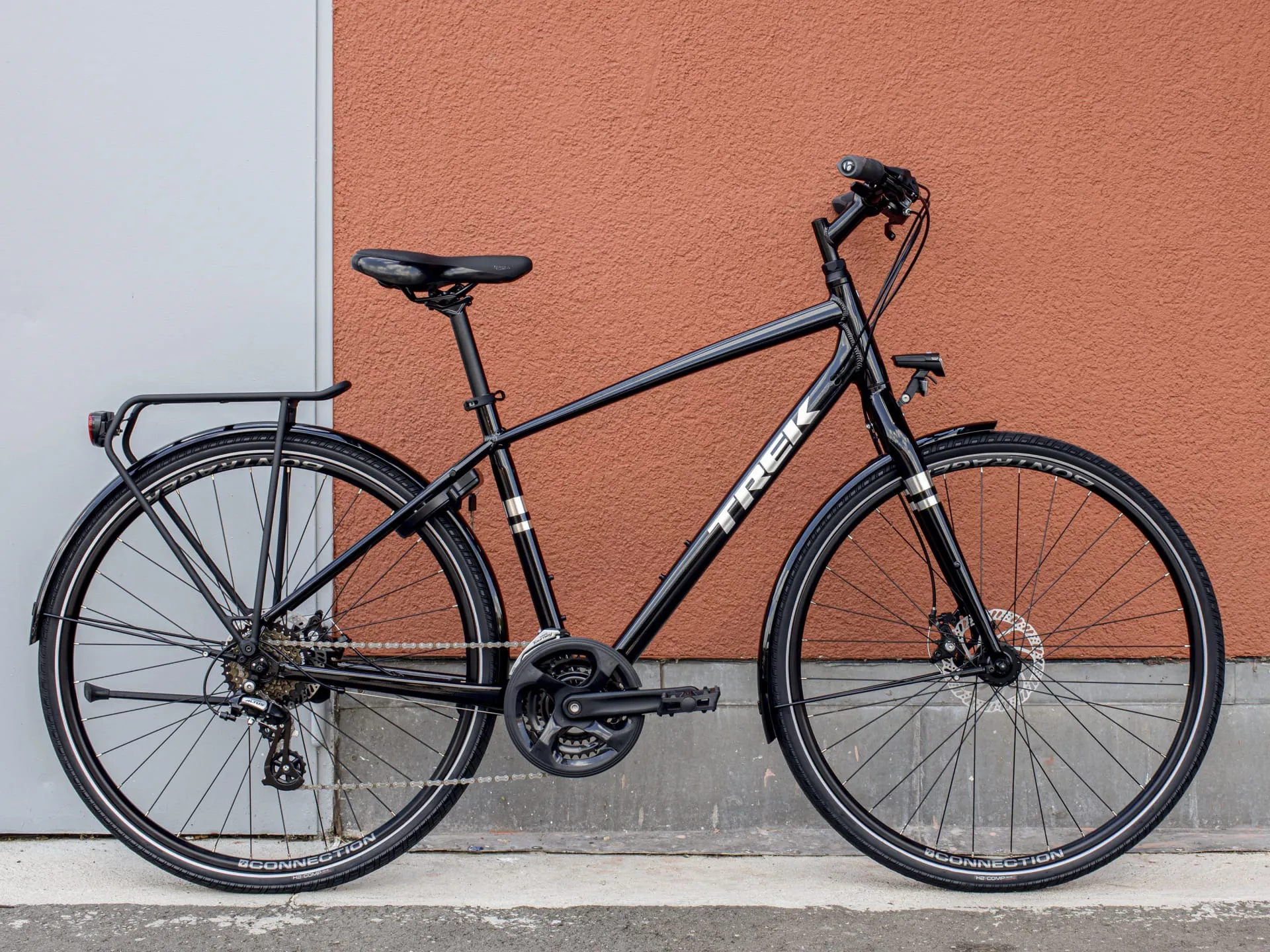 Trek Verve 1 Equipped Hybrid Bike - Trek Black